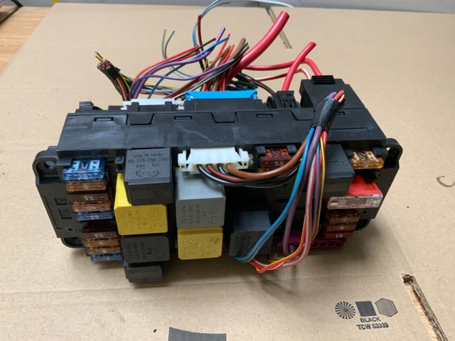 MERCEDES SLK R171 04-11, Fuse box control module unit, front SAM A ...