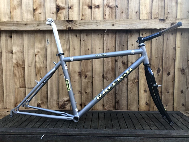 CADRE ET FOURCHE d'équipe Raleigh DynaTech Torus titane 18 pouces etc ...