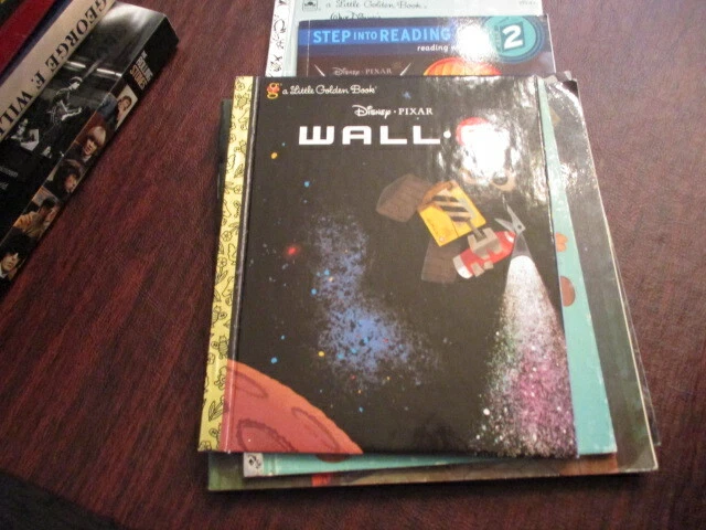 LITTLE GOLDEN BOOK Ser.: Wall-E by Random House Disney Staff and Vick-E ...