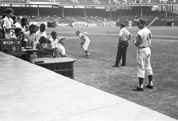 BROOKLYN DODGERS GIL Hodges Posing On Field 1956 Old Baseball Photo $9. ...