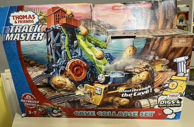 THOMAS & FRIENDS Cave Collapse Motorised Trackmaster Train Set £16.99 ...