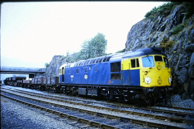 ORIGINAL~35MM COLOUR SLIDE~CLASS 26 26011 Leaving Kyle 20/8/1978 ...