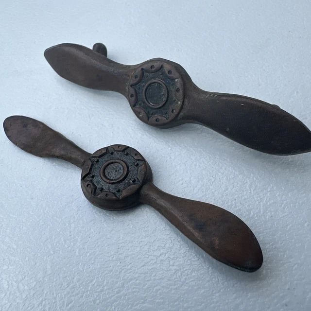 PAIR OF WW2 Bronze Australian RAAF LAC Propeller Rank Badge Air Force ...