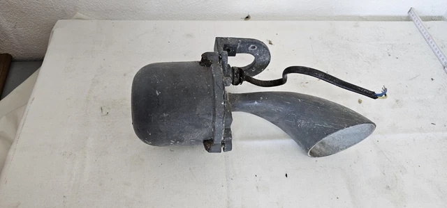LAUTE DDR ALARM Hupe Tröte Signalhupe Signalhorn Sirene Industriedesign ...