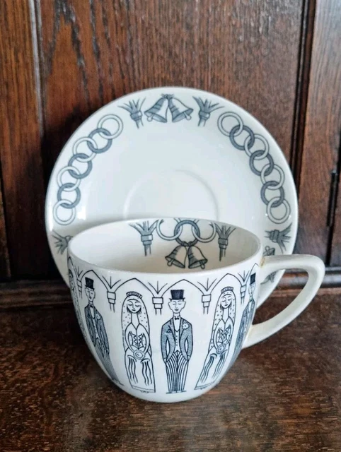 RARE CROWN DEVON Fieldings Large Breakfast Cup & Saucer WEDDING SCENE ...