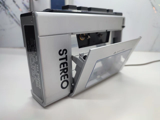 VINTAGE SANYO STEREO Kassettenabspielgerät M4430 Walkman Made in Japan ...