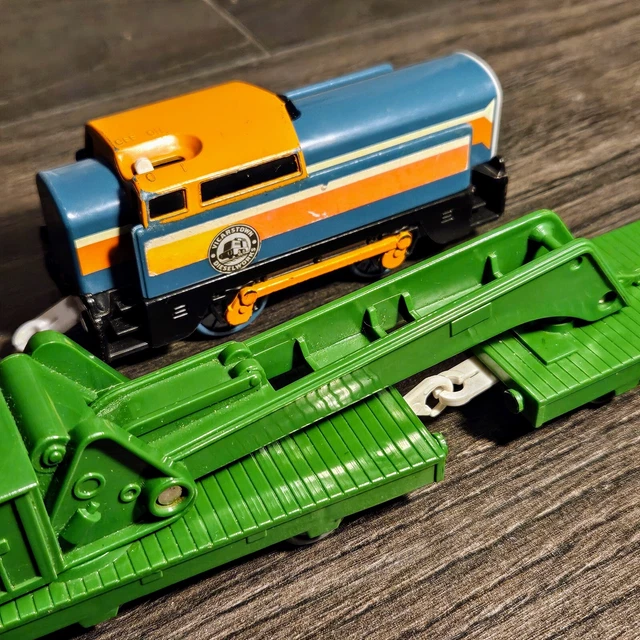 TOMY/PLARAIL TRACKMASTER &DEN& shunter + green crane (from Thomas ...