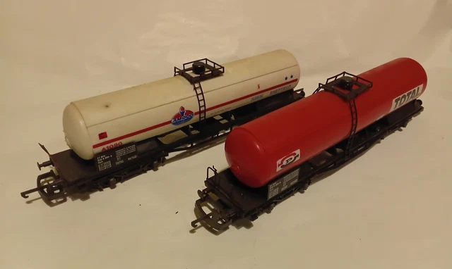 00 LIMA - Pair Of Bogie Tank Wagons; Total And Amoco £6.99 - PicClick UK