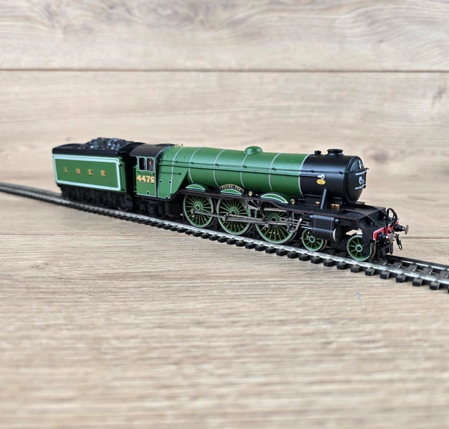HORNBY R2549 LNER Class A1 Flying Fox Steam Locomotive & Tender 4475 ...