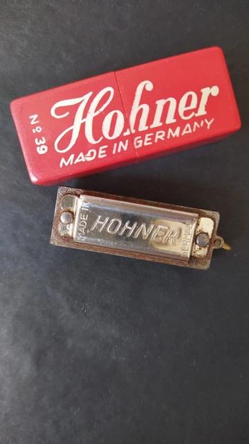 VINTAGE HOHNER NO. 39 Little Lady Miniature Harmonica with Red Case £4. ...