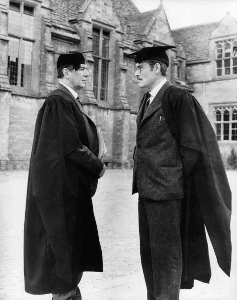 PETER O TOOLE Headmaster Sir Michael Redgrave have a talk in Goodb- Old ...