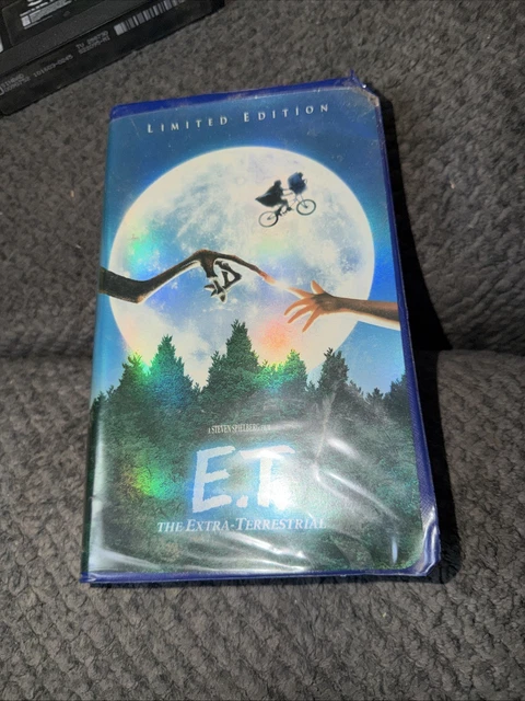 Et The Extra Terrestrial Vhs Limited Edition Clamshell Spielberg £8 0234