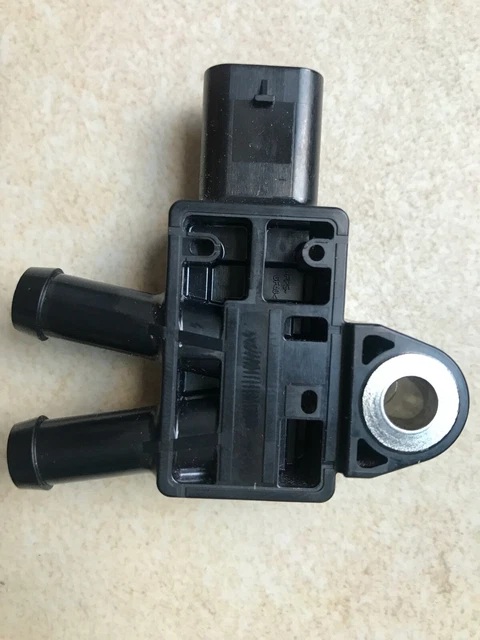 GENUINE MERCEDES-BENZ W213 pressure sensor a0009057113 differential ...