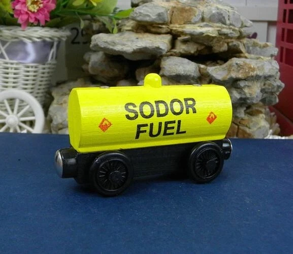 THOMAS SODOR FUEL Tanker The Tank Engine Wooden Magnetic Railway Train ...