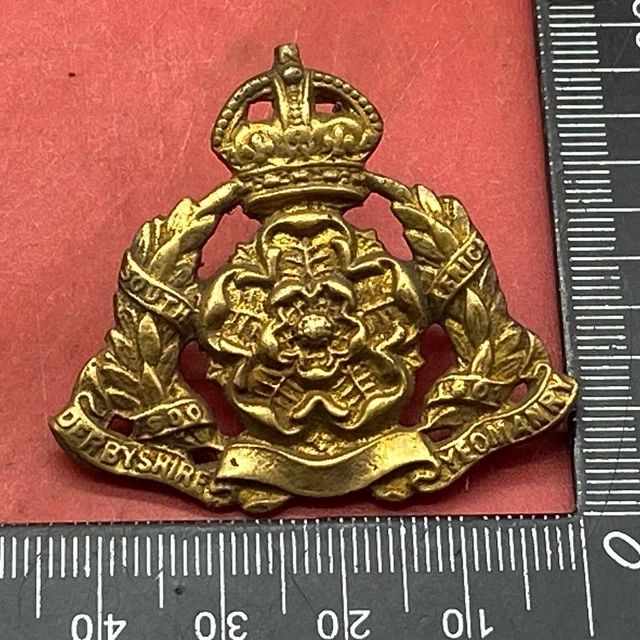 WW1 BRITISH ARMY Rare Sand Cast Derbyshire Yeomanry Cap Badge with Two ...