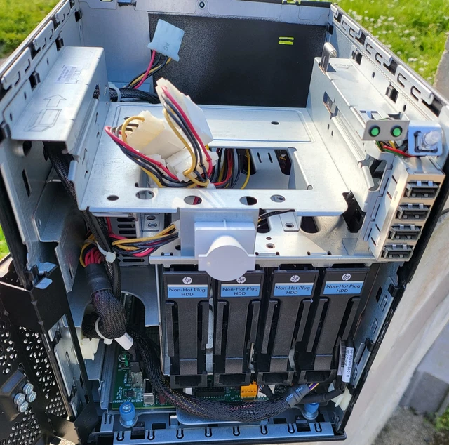 HP PROLIANT MICROSERVER Gen 7 N54L-AMD Turion II @ 2.2Ghz + 4GB RAM ...