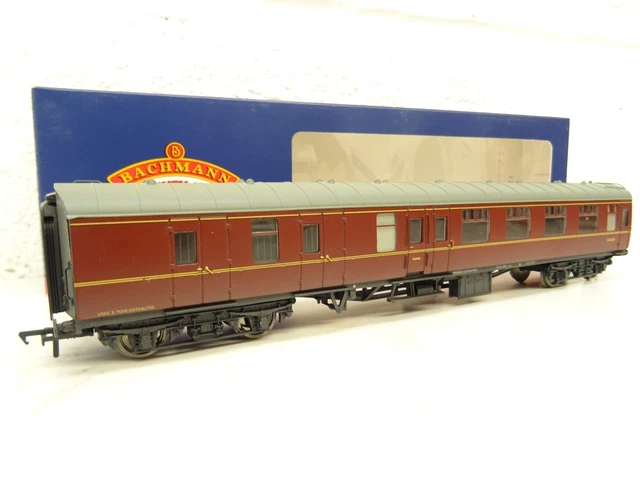 OO GAUGE BACHMANN Br Mk1 Maroon Brake Coach E34225 (Weathered) 39-076G ...
