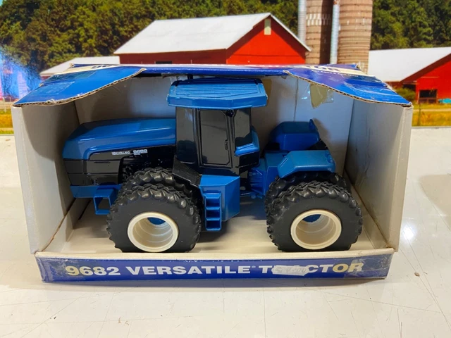 ERTL.BRITAINS.1:32.FARM.FORD.NEW HOLLAND VERSATILE 9682.4x4 QUAD WHEEL ...