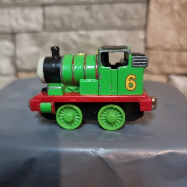 THOMAS AND FRIENDS Take N Play Percy the Tank Engine EUR 3,48 - PicClick FR