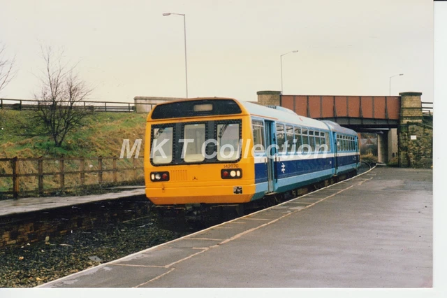 RAIL PHOTO CLASS 142 142070 @ Milnrow 12/3/88 14:00 Rochdale ...