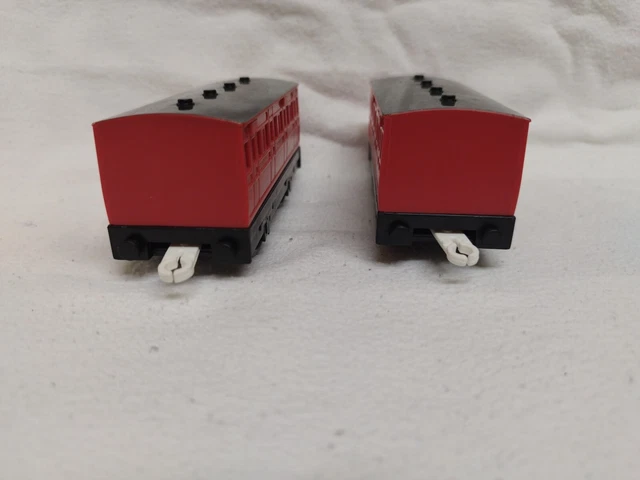 THOMAS AND FRIENDS, Red And Black Passenger Coaches, Trackmaster Tomy £ ...