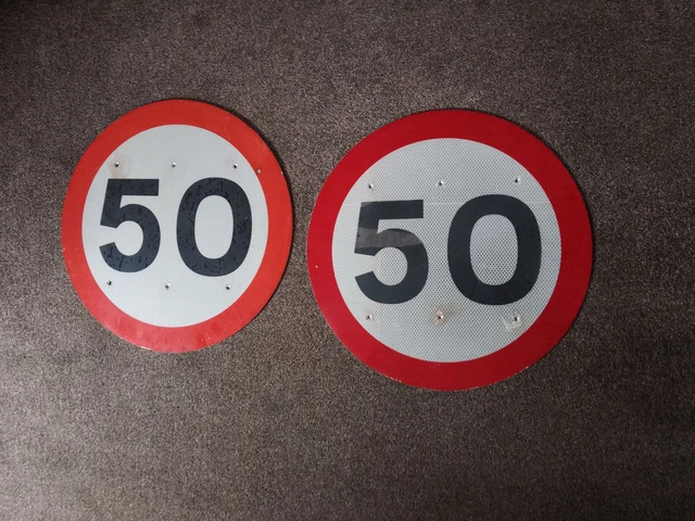 1 USED 50MPH ROAD SIGNS 450mm DIAMETER (MAN CAVE) lot 75 £26.72 ...