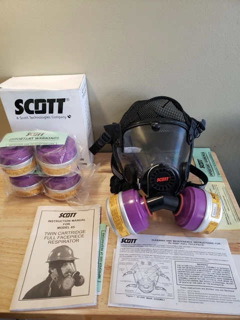 3M / SCOTT SAFETY 804019-02 Face Respirator, AV-2000 Series, Large w/ filters $225.00 - PicClick CA