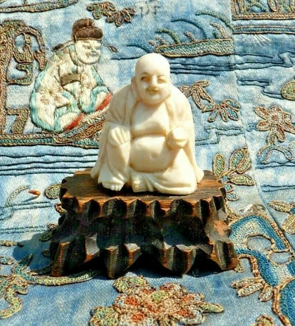 ANCIENNE FIGURINE DE BOUDDHA MINIATURE SCULPTÉ sur SOCLE en BOIS CHINE fin XIXe EUR 75,00 ...