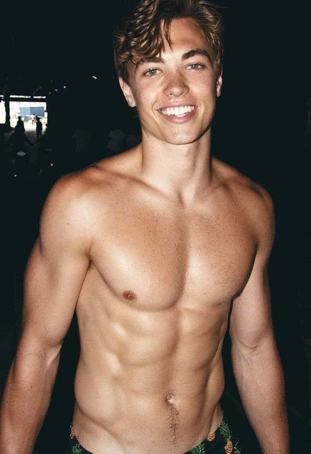 Shirtless Male Beefcake Smiling Athletic Muscular Hunk Beach Jock Photo