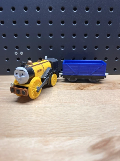 THOMAS & FRIENDS Trackmaster Motorized Train Stephen "The Rocket" EUR 15,91 - PicClick FR