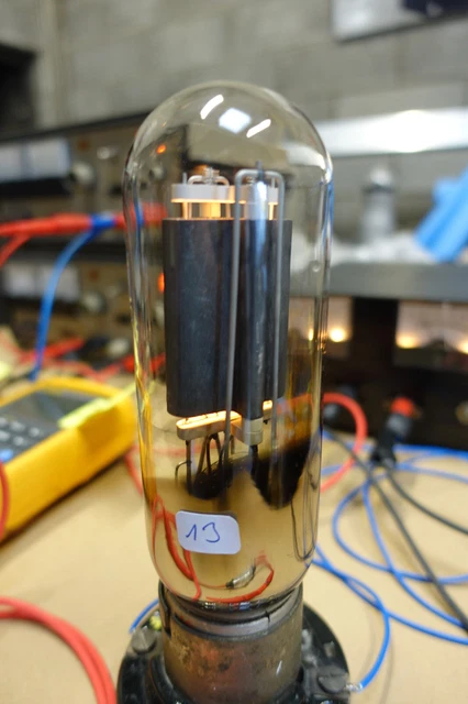 ONE VINTAGE 211 VT4C audio amplifier triode VT4-C VT-4-C CV25 tested ...