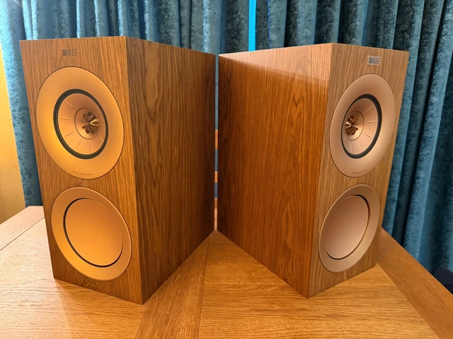 KEF R3 Bookshelf Speakers - Walnut - Excellent Condition - Original ...