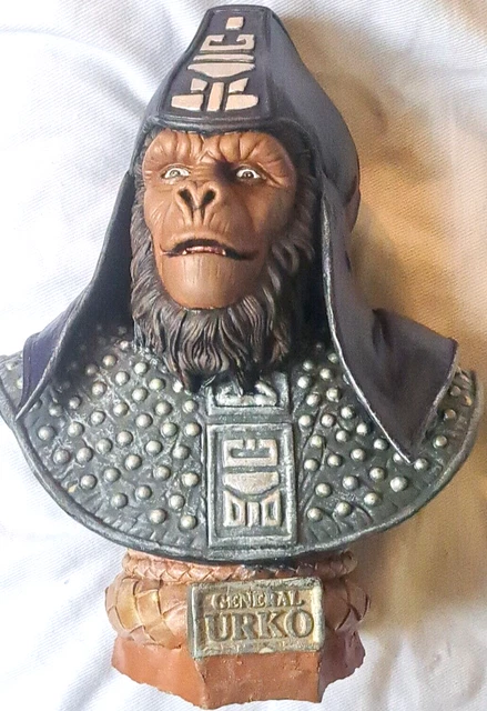 GENERAL URKO PLANET OF THE APES RARE BUST Painted 11" ursus 90s classic ...