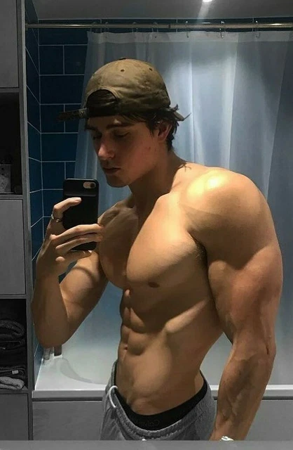 SHIRTLESS MALE BEEFCAKE Muscular Huge Biceps Chest Work Out Hunk PHOTO ...