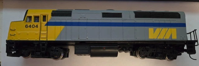 BACHMANN SPECTRUM HO VIA Rail EMD F40PH Diesel Locomotive #6404 $95.00 ...