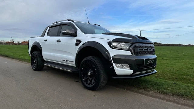 2017 FORD RANGER Pick Up Double Cab Wildtrak 3.2 TDCi 200 Auto Raptor ...
