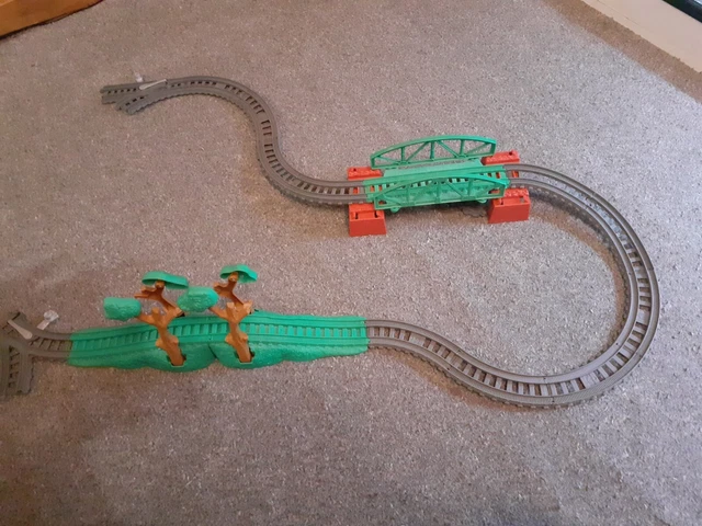 THOMAS AND FRIENDS trackmaster Track Maron Bridge and Whispering Woods ...