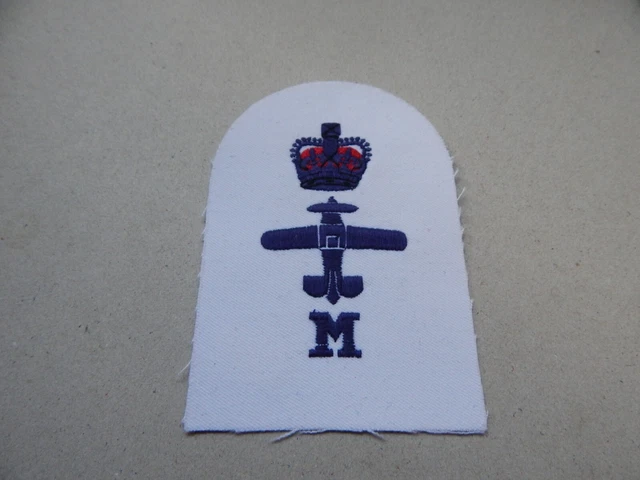 BRITISH ROYAL NAVY Air Arm Avionics Petty Officer Cotton Badge P £9.00 ...