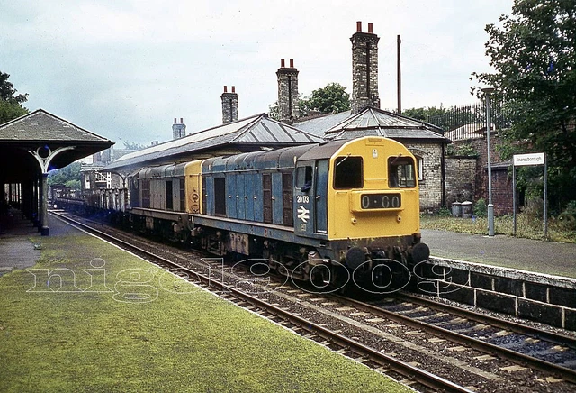 ORIGINAL 35MM COLOUR Slide EE Cl 20s 20173 20042 Knaresborough 17.08. ...