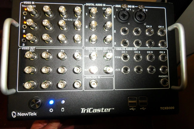 NEWTEK TRICASTER TCXD300 Diffusion Production Switcher tbé Win Vista 3. ...