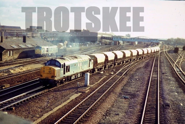 35MM SLIDE BR British Railways Diesel Loco Class 37 37201 Peterborough ...