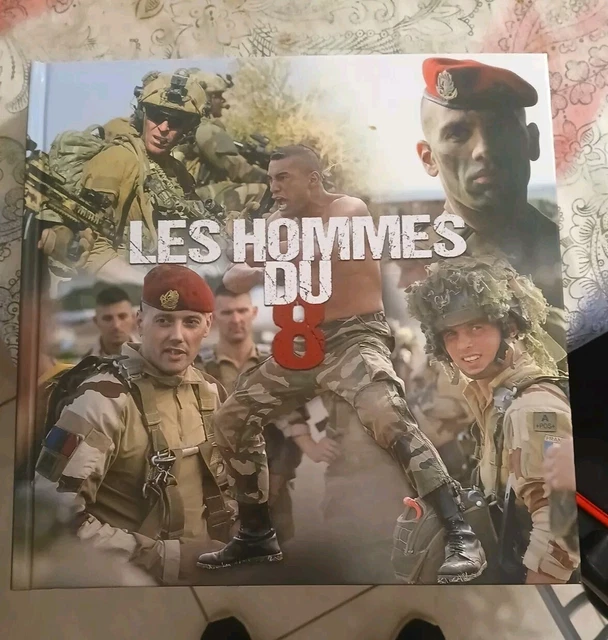 LIVRE 8 RPIMA Parachutiste Insigne Militaire Militaria Médaille Béret ...