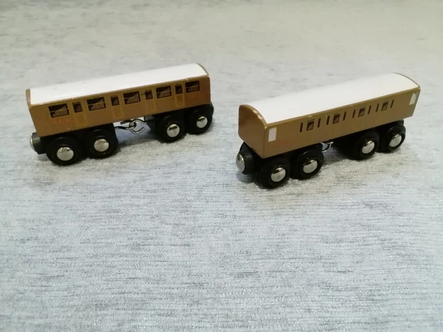 RARE VINTAGE BRIO LNER 22356 Wooden Flying Scotsman Passenger Carriages ...