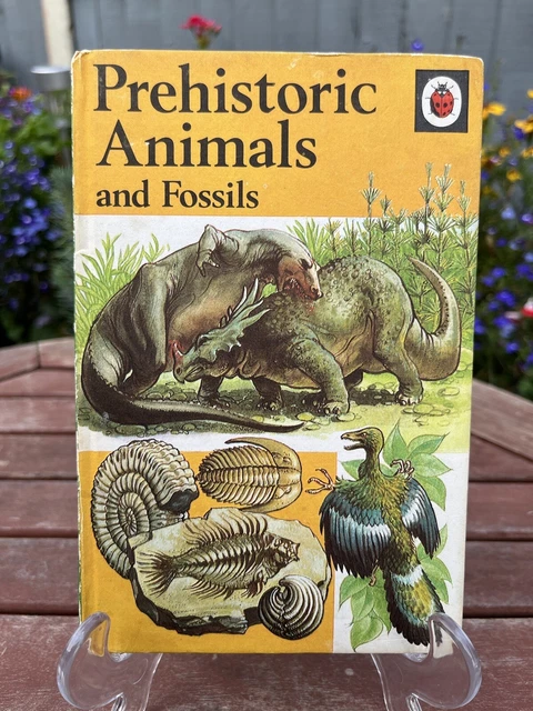 LADYBIRD BOOK - Prehistoric Animals and Fossils - Matt Cover - 15p ...