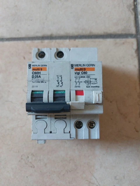 MAGNETOTERMICO DIFFERENZIALE MERLIN Gerin 2P C60H D25A 415V 300mA EUR ...