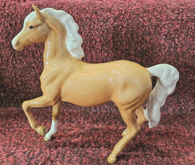 VINTAGE BESWICK PRANCING Palomino Arab Horse No 1261 - GT33 £25.00 ...