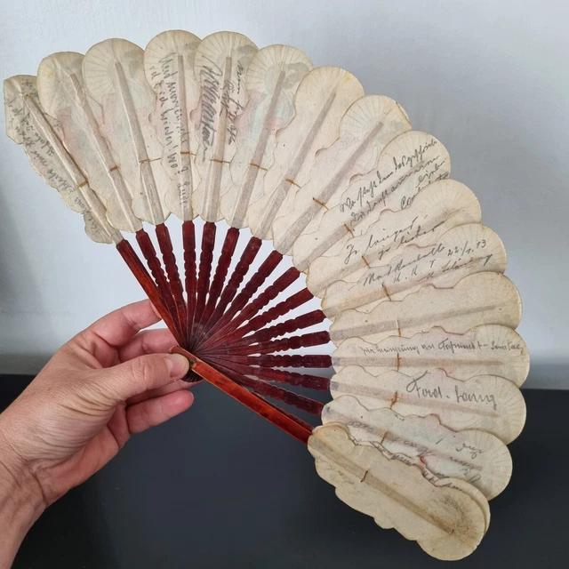 Fan souvenir store