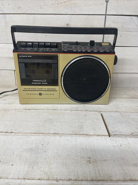 GE GENERAL ELECTRIC AM/FM Portable Radio Cassette Recorder Read ...