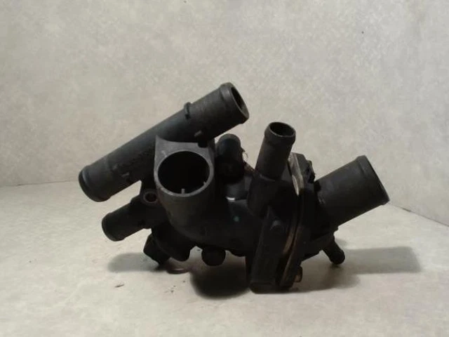 BOITIER EAU RENAULT CLIO 2 PHASE 1 8200065390 EUR 20,00 - PicClick FR