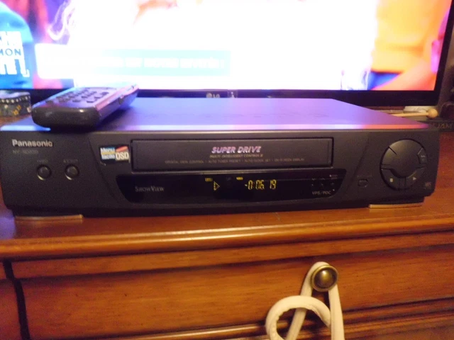 MAGNETOSCOPE VHS PANASONIC Nv-Sd230F + Telecommande Et Peritel EUR 50 ...